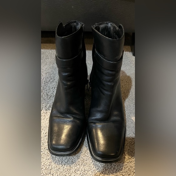 Karen Scott | Shoes | Karen Scott Riser Black Leather Boot Size 55m ...